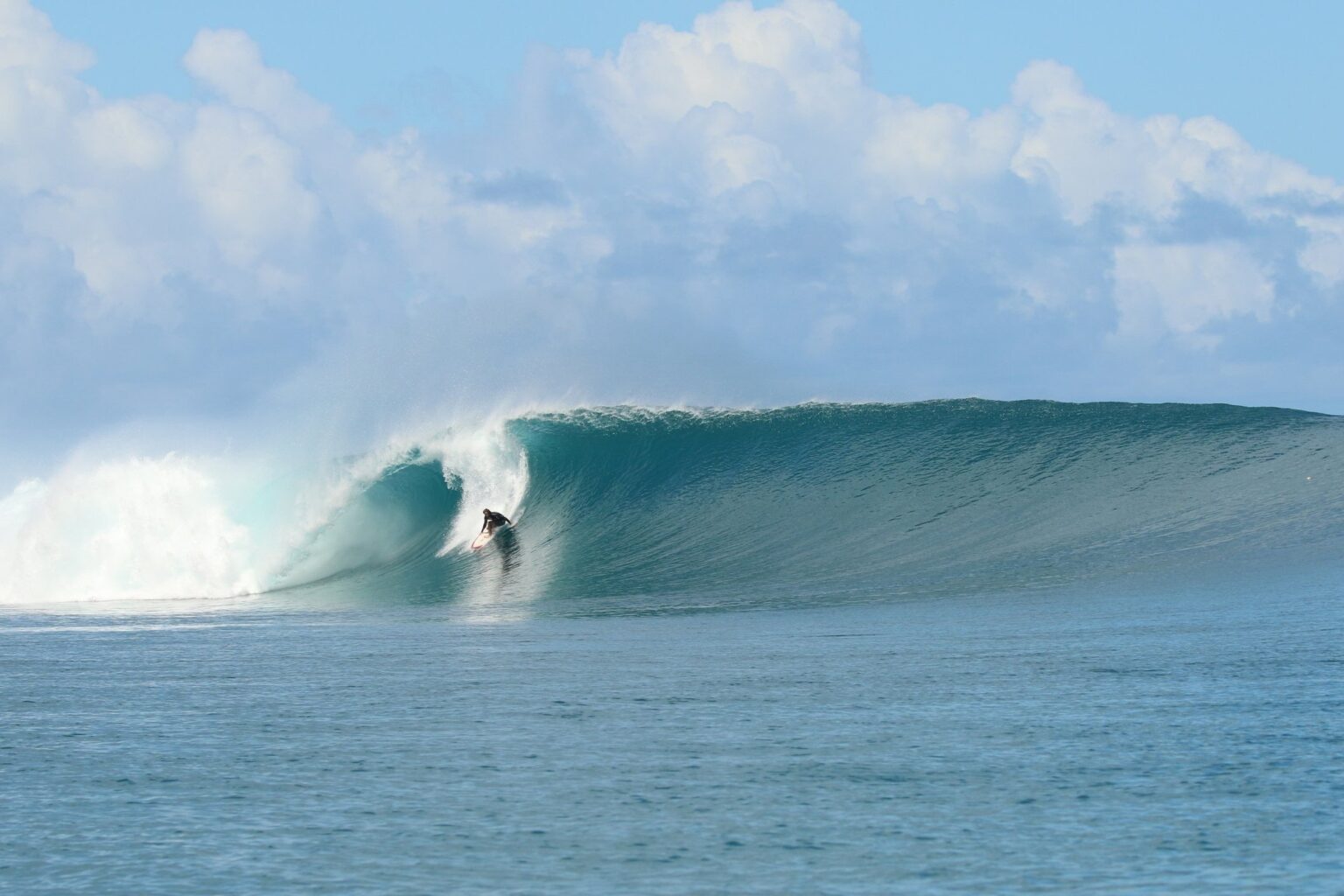 Ultimate Surf Retreat in Uluwatu, Bali: A Paradise for Surfers - Bella ...
